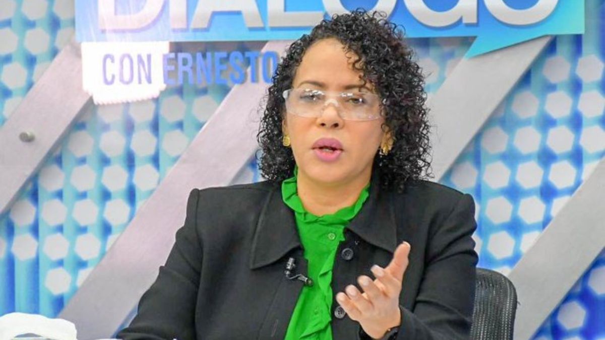 Carolina Recinos ante préstamo a hermana: “No somos una familia de ...