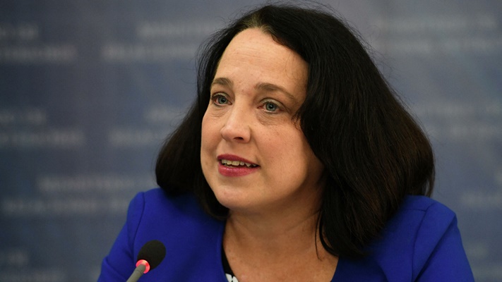 Jean Manes deja su cargo de Encargada de Negocios de la Embajada de EE ...