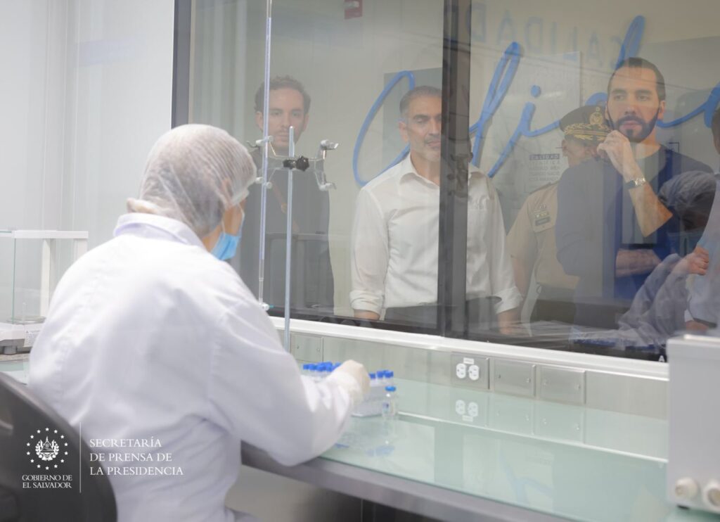 Presidente Bukele asiste a la inauguración de megaplanta de ...