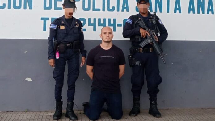 Capturan a hombre que asesinó a su pareja embarazada tras una discusión ... Capturan a hombre que asesinó a su pareja embarazada tras una discusión ...