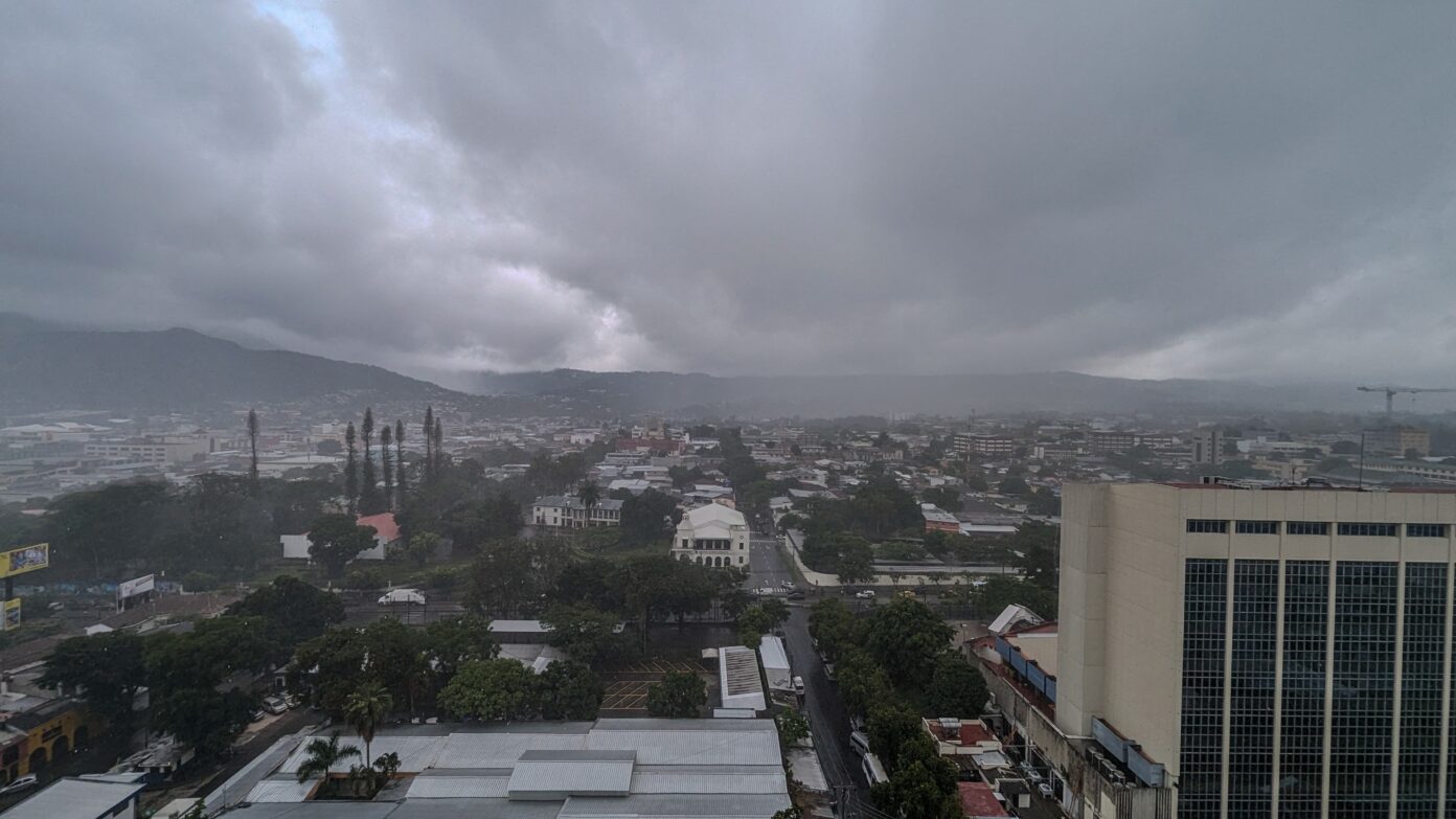 Tormenta Tropical Sara generará lluvias en El Salvador
