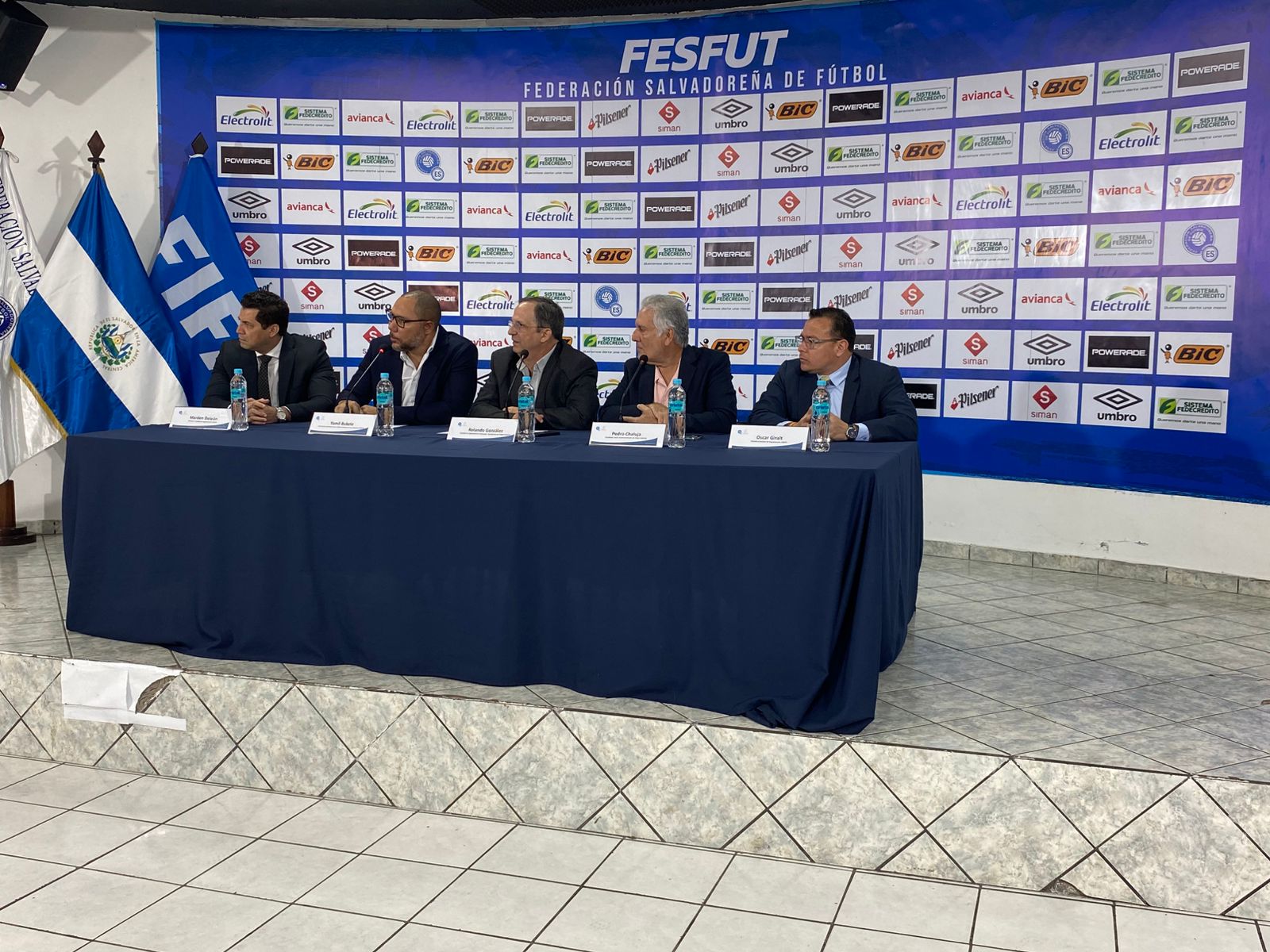 Conferencia de prensa autoridades FESFUT e INDES